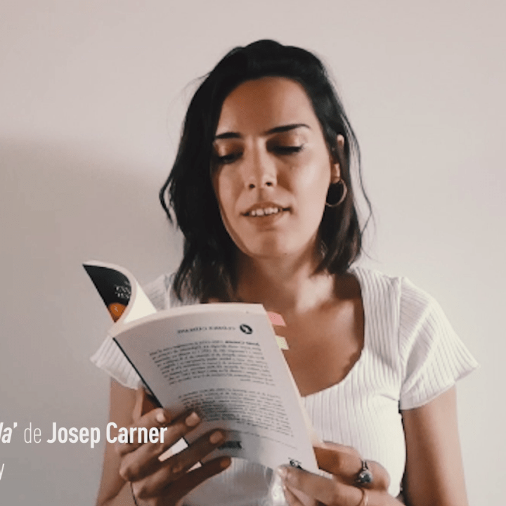 Any Carner: Maria Alemany recita ‘La poma escollida’ – Acció Cultural del País Valencià